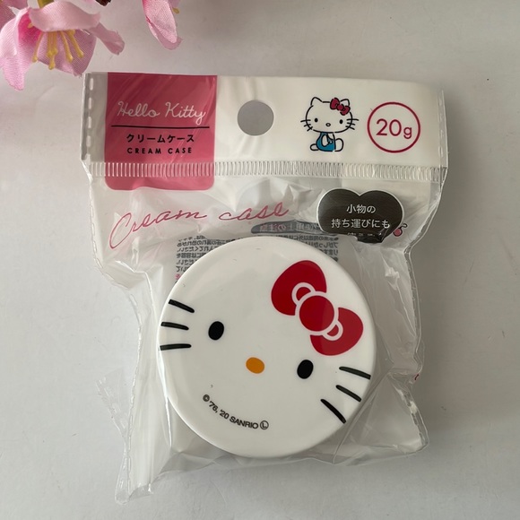 Sanrio | Bath & Body | Sanrio Hello Kitty Bath Beauty Travel Tems Set 5 ...